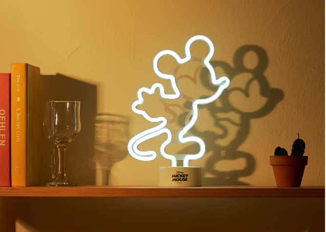 "BID NONG KONG代購店 Disney 米奇/維尼 特色氣氛燈 旺角交收 IG0124 (歡迎WHATSAPP 9565 3155 ...