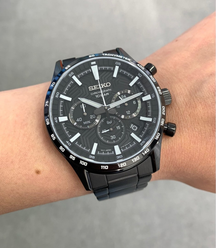 精工 SEIKO 43MM 藍寶石玻璃 石英計時錶 SSB415P1 不鏽鋼 男士手錶 - 寶時鐘錶 BS Time