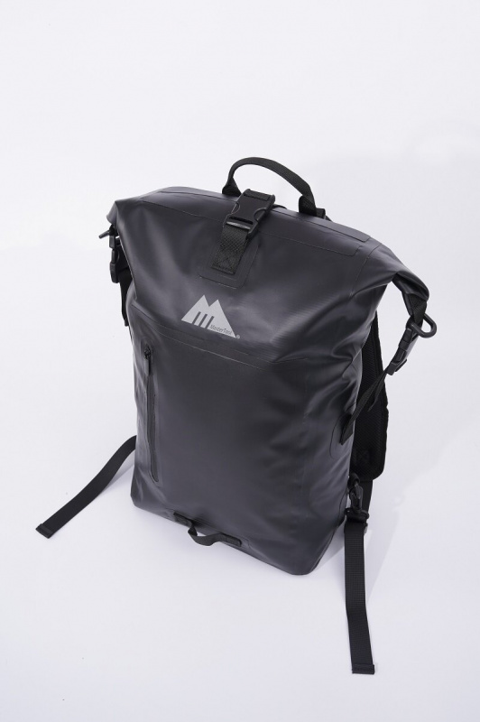 Master Tool 30L黑色雙肩防水背包，防水背囊，戶外防水袋，游泳包，沙灘袋，旅遊包，露營包，日常時尚背囊，輕便易攜，漂浮防水背包，防水袋，水上運動背包 - MasterTool
