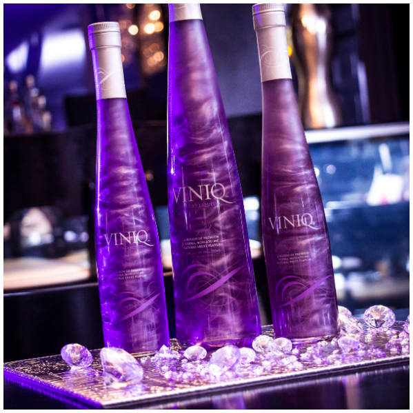 VINIQ Shimmer Liqueur Vodka 價錢、規格及用家意見 - 香港格價網 Price.com.hk